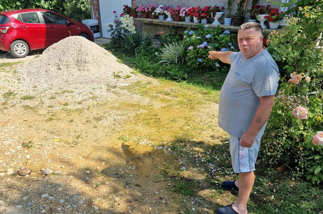 Ivan Butorac iz Crne Drage kod Lasinje: Vodovodne cijevi su poput ...