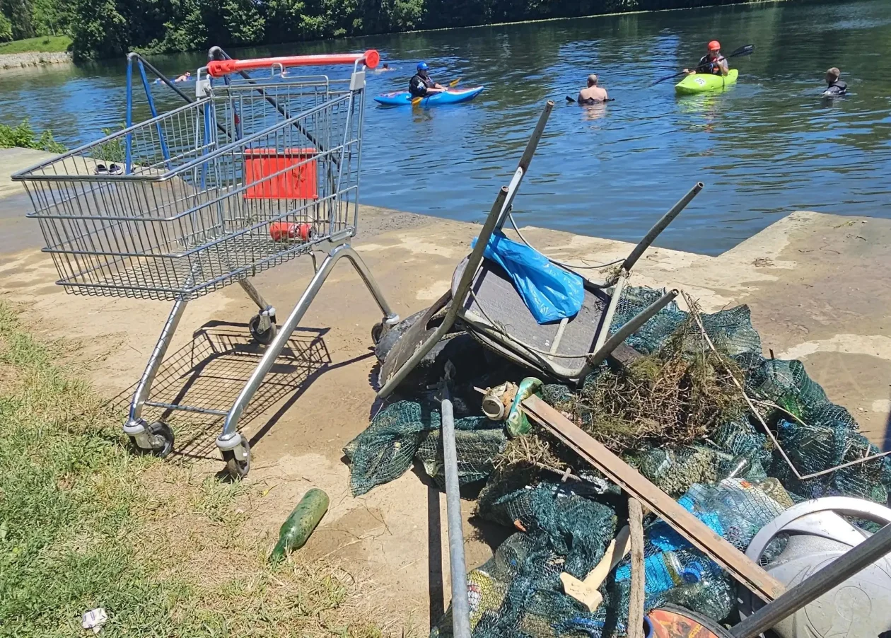 Ronioci na Foginovom kupalištu u Karlovcu odradili još jednu akciju ...