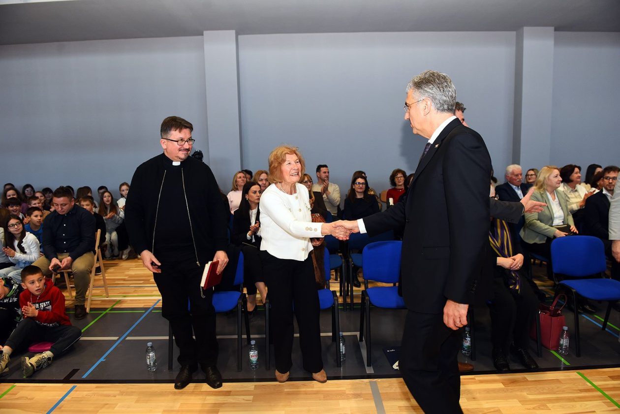 FOTO GALERIJA Otvorenje dograđenog dijela OŠ "Slava Raškaj" Ozalj i ...