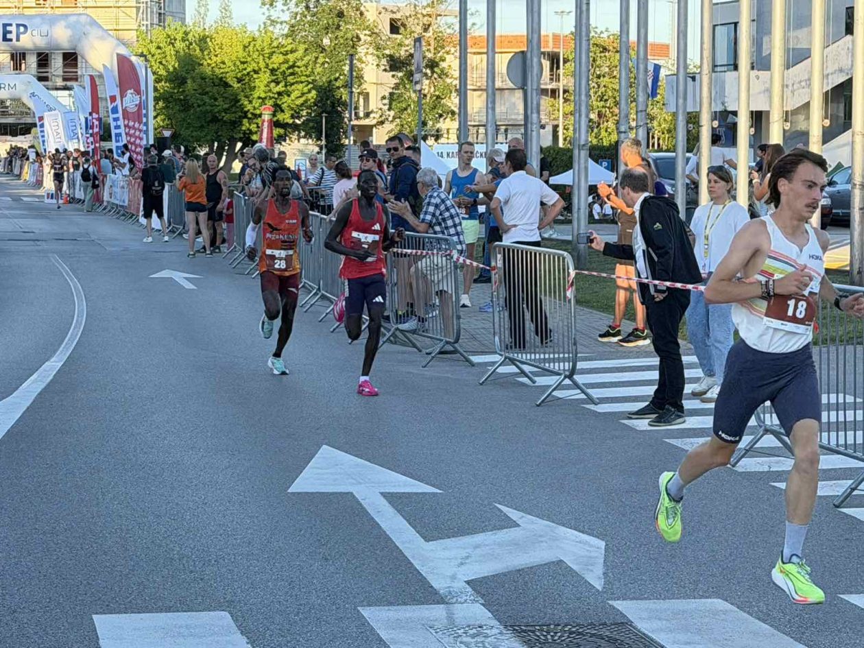 Kenijac Lengen Lolkurraru i Kenijka Ronah Nyaboke Nyabochoa pobjednici ...